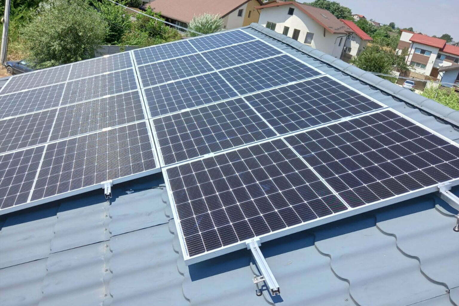 Solarfix • Instalare de sisteme fotovoltaice & statii de incarcare